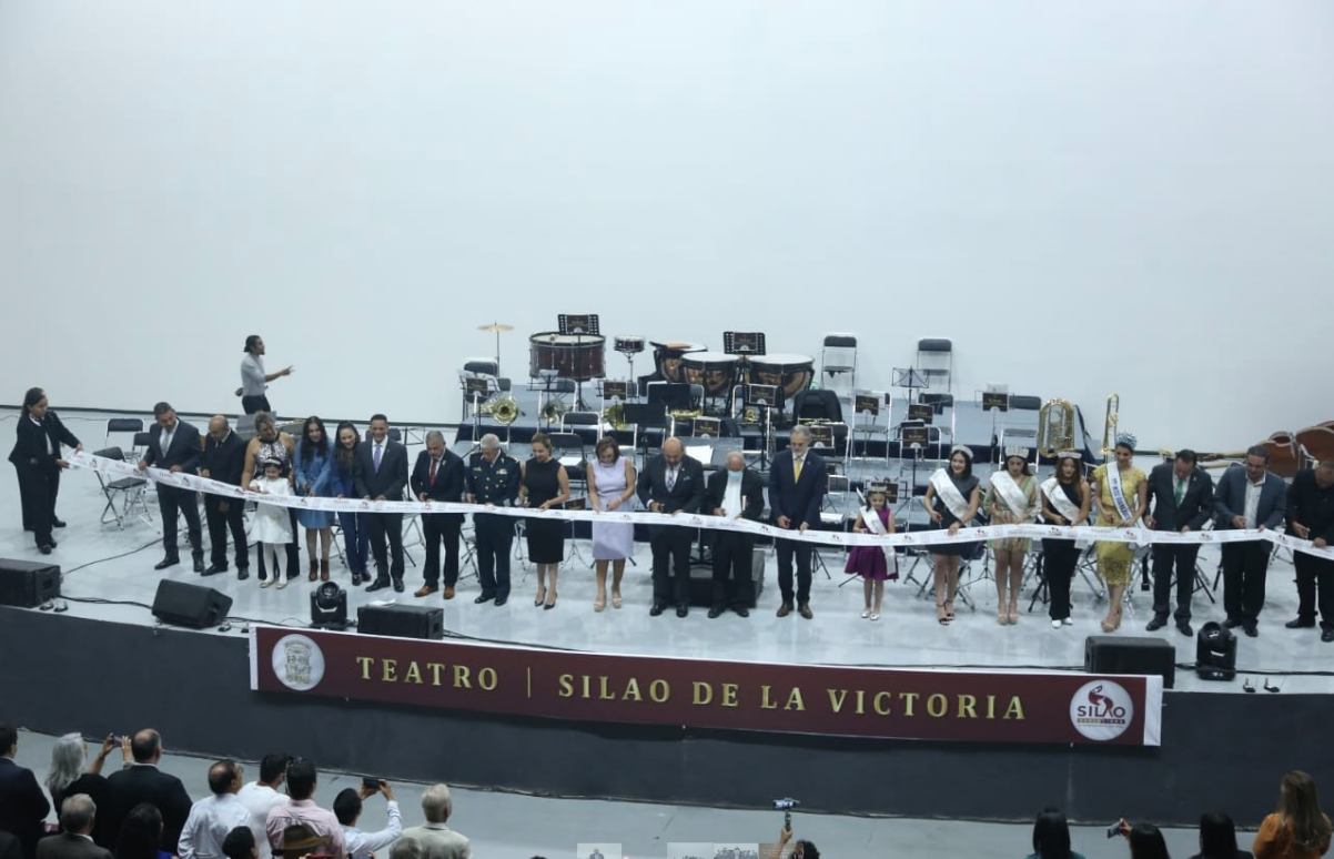 INAUGURAN EL TEATRO SILAO DE LA VICTORIA